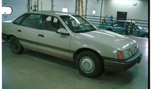 1987 Ford Taurus Car Speakers and Stereos | Crutchfield
