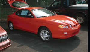 1999 Hyundai Tiburon Car Speakers and Stereos | Crutchfield