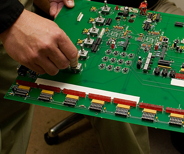 McIntosh: Amplifiers, receivers, speakers, headphones, cables