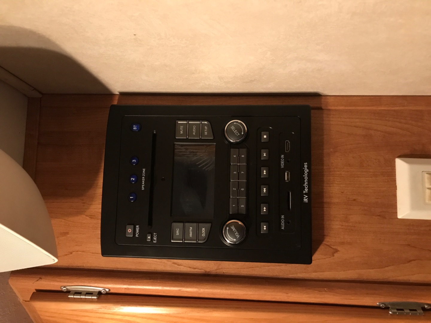 Customer Reviews: iRV iRV66 DVD receiver for RVs at Crutchfield
