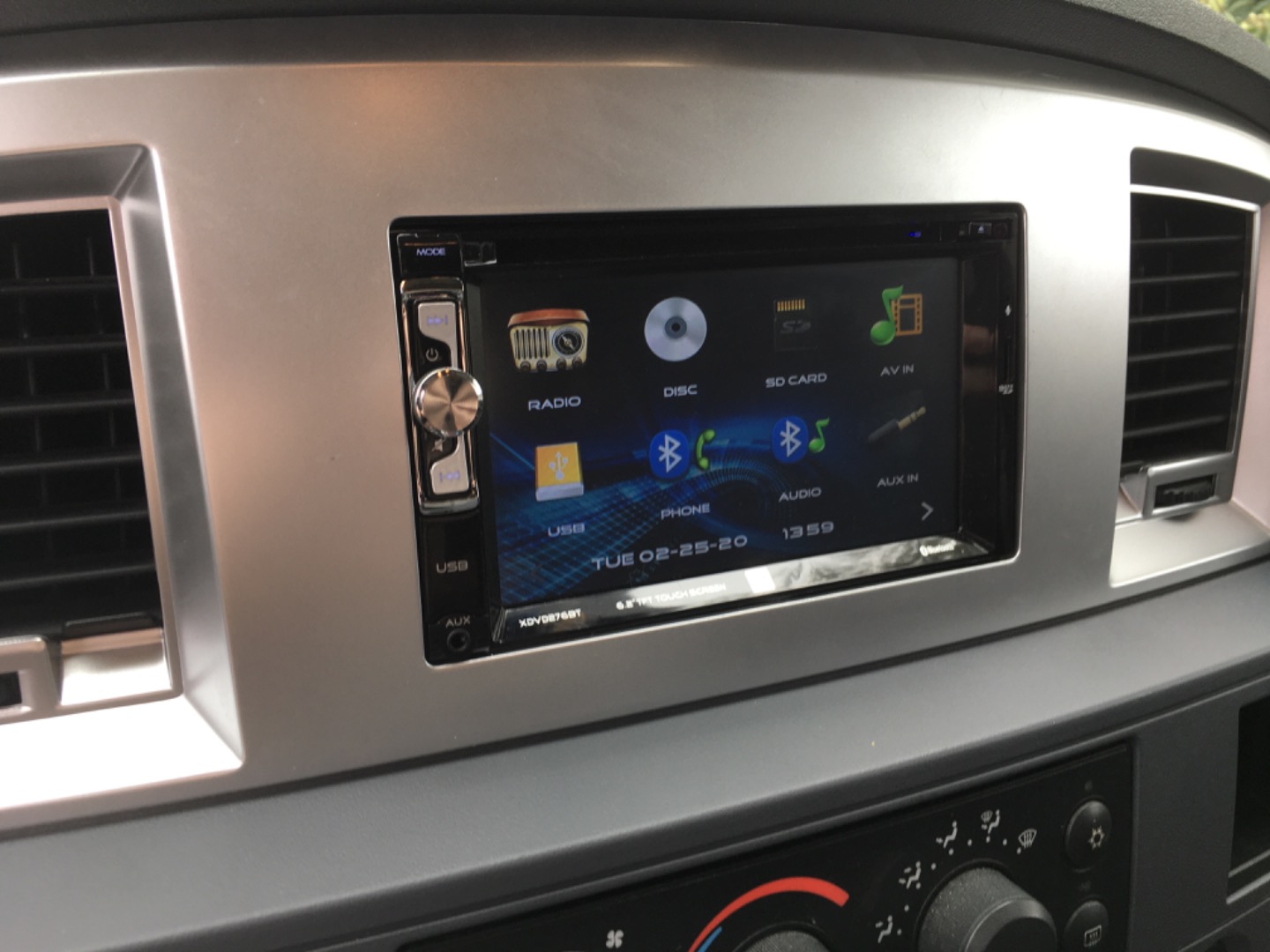 Customer Reviews: Dual XDVD276BT DVD receiver at Crutchfield