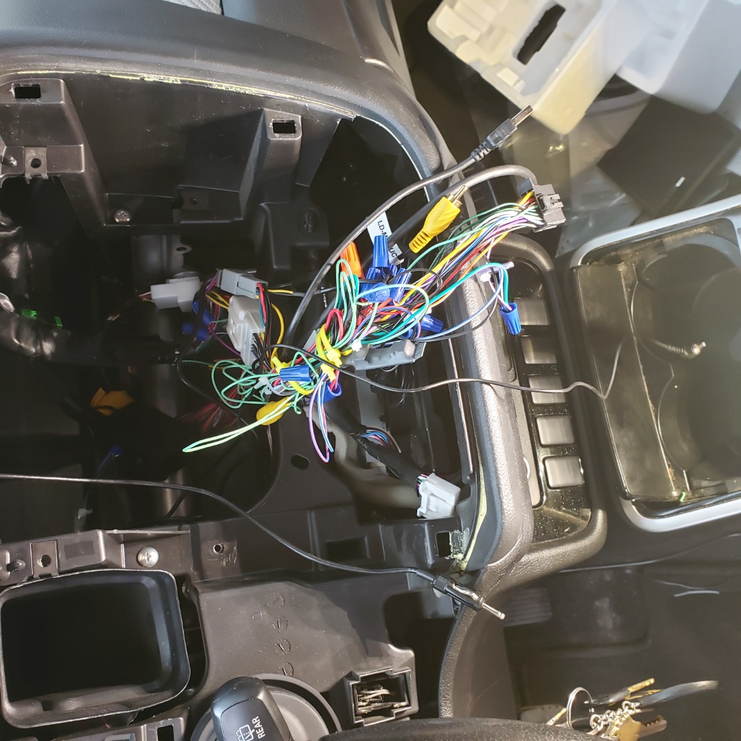 Customer Reviews: Axxess AX-MITSUCAM-6V Backup Cam Adapter Retain your ...