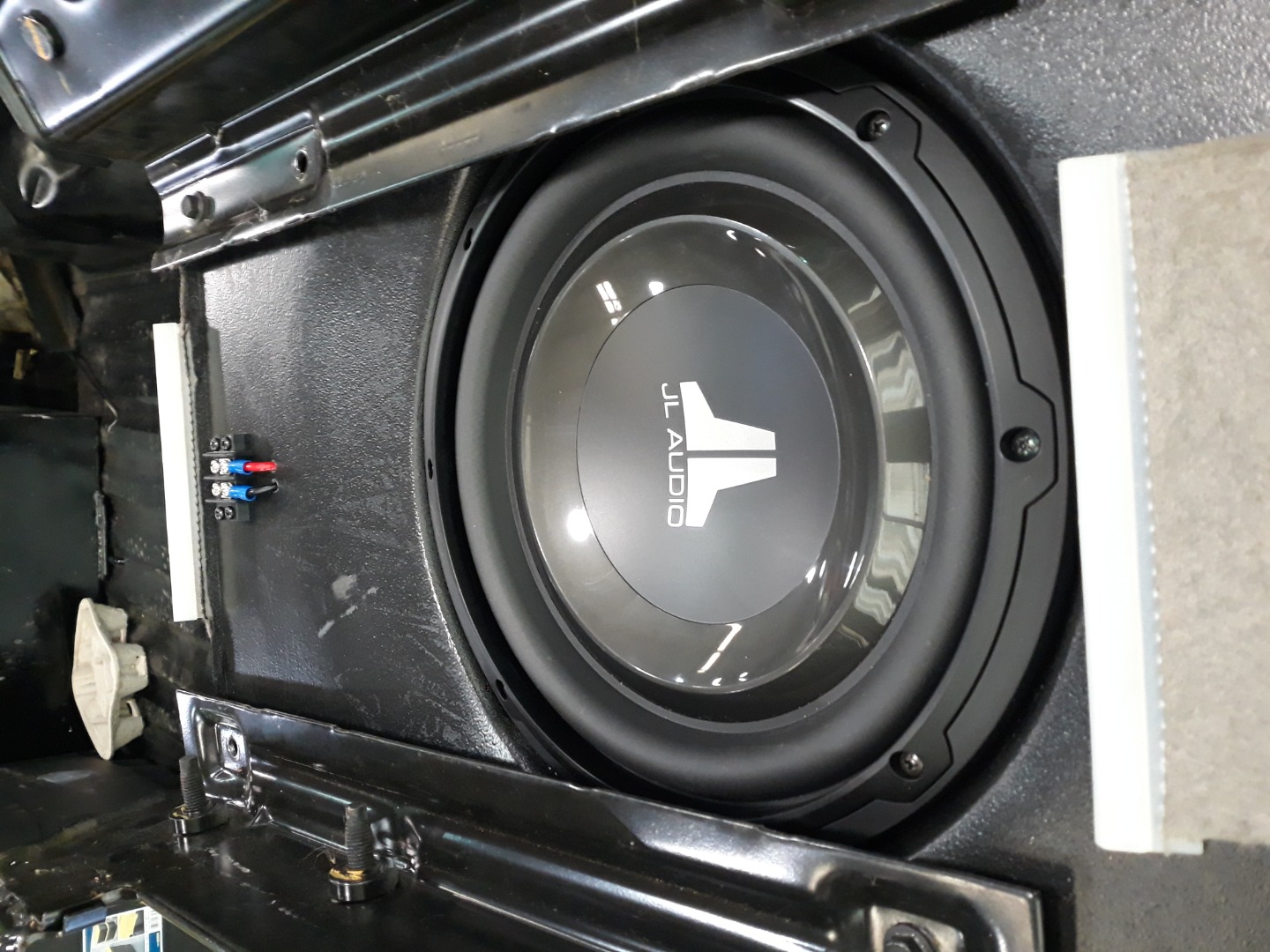 Customer Reviews: JL Audio Stealthbox® Custom-fit fiberglass enclosure ...