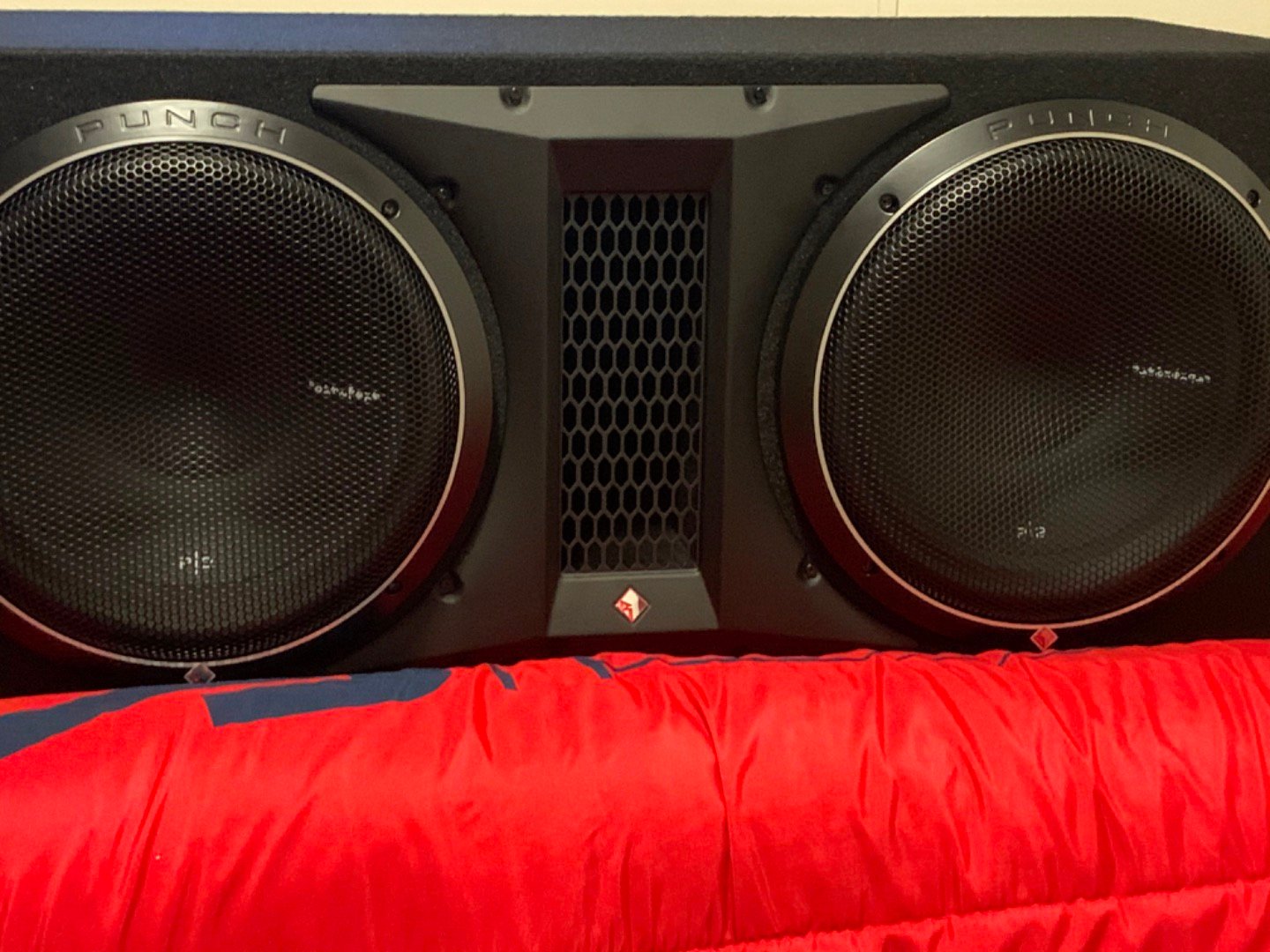 Customer Reviews: Rockford Fosgate P2-2X12 Ported enclosure with two 12 ...
