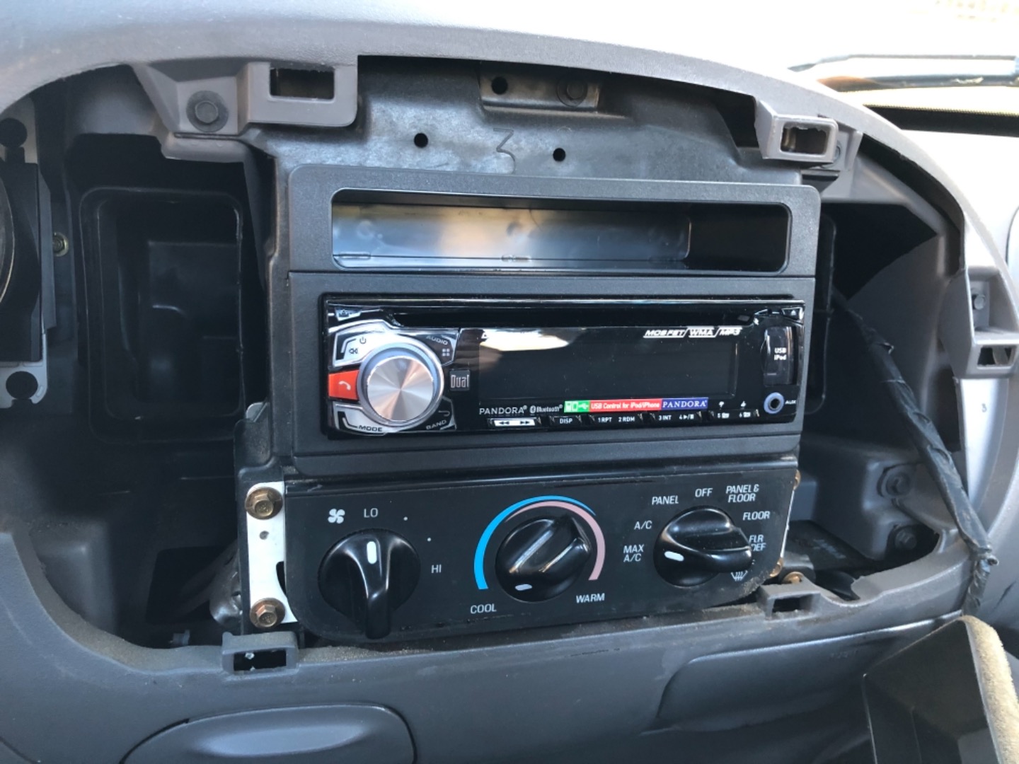 Customer Reviews: Dual DC505iBT CD receiver at Crutchfield
