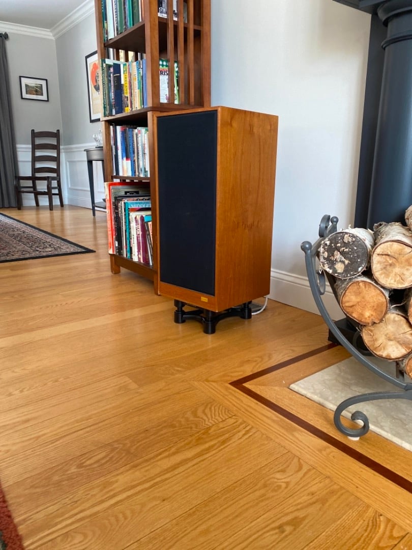 Customer Reviews: IsoAcoustics ISO 200 Sub Subwoofer isolation stand ...