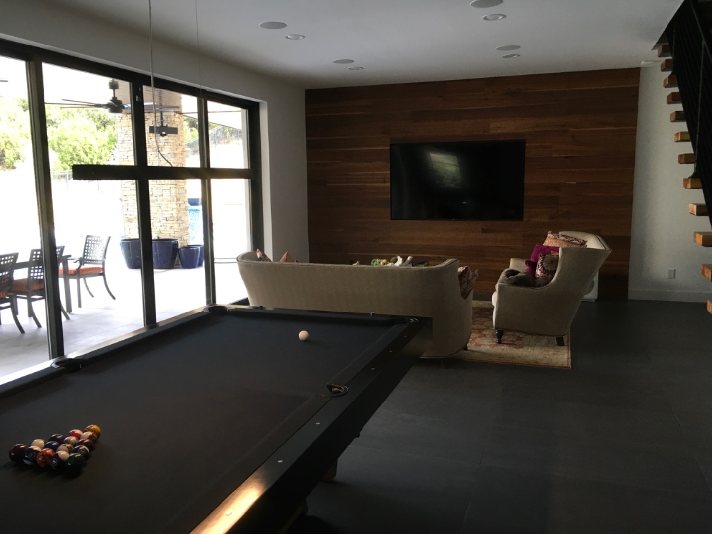 Customer Reviews: Samsung QN85Q80A 85" Q80A Smart QLED 4K UHD TV with HDR at Crutchfield