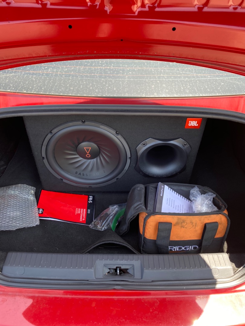 Customer Reviews: JBL BassPro 12 Ported powered subwoofer with 12" sub ...