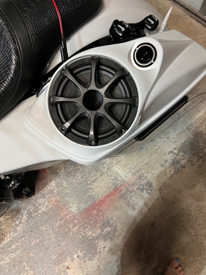 Customer Reviews: Kicker GR80 8" round subwoofer grille at Crutchfield