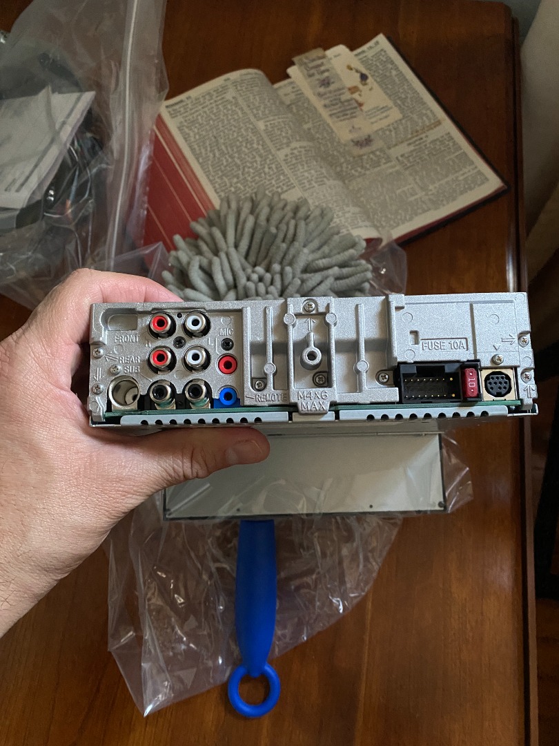 Customer Reviews: Sony DSX-B700 Digital media receiver at Crutchfield