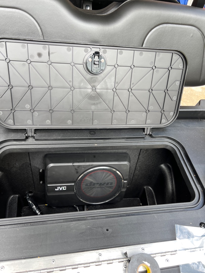 Customer Reviews: JVC CW-DRA8 Compact powered subwoofer with 8" sub and 150-watt amp at Crutchfield