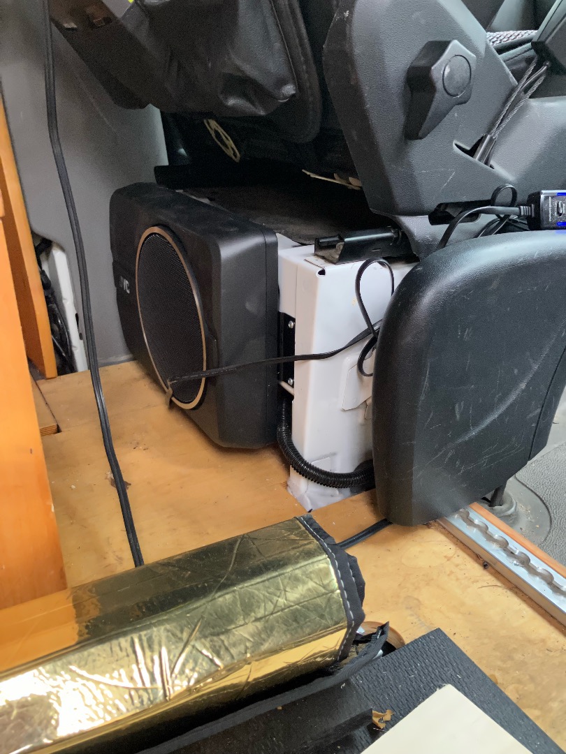 Customer Reviews: JVC CW-DRA8 Compact powered subwoofer with 8" sub and 150-watt amp at Crutchfield