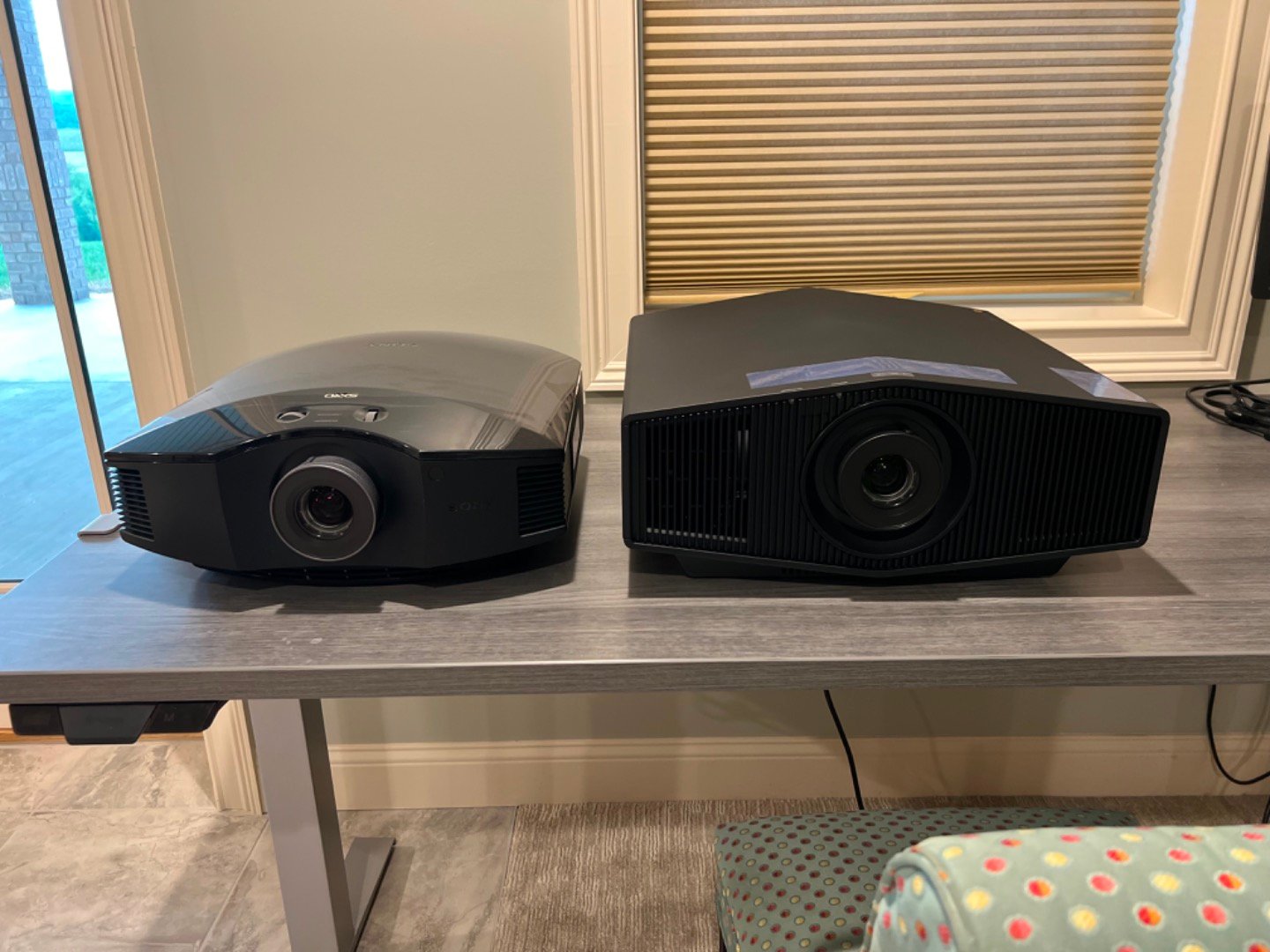 Customer Reviews: Sony VPL-XW5000ES (Black) Native 4K laser home ...