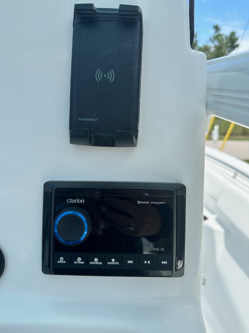 Customer Reviews: Clarion CMM-30 Marine digital media receiver with 3 ...