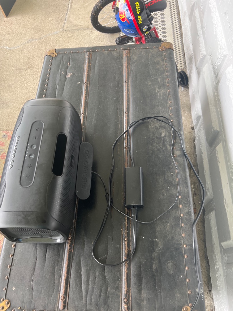 Customer Reviews: JBL BassPro Go Home Power Adapter Charge your BassPro ...