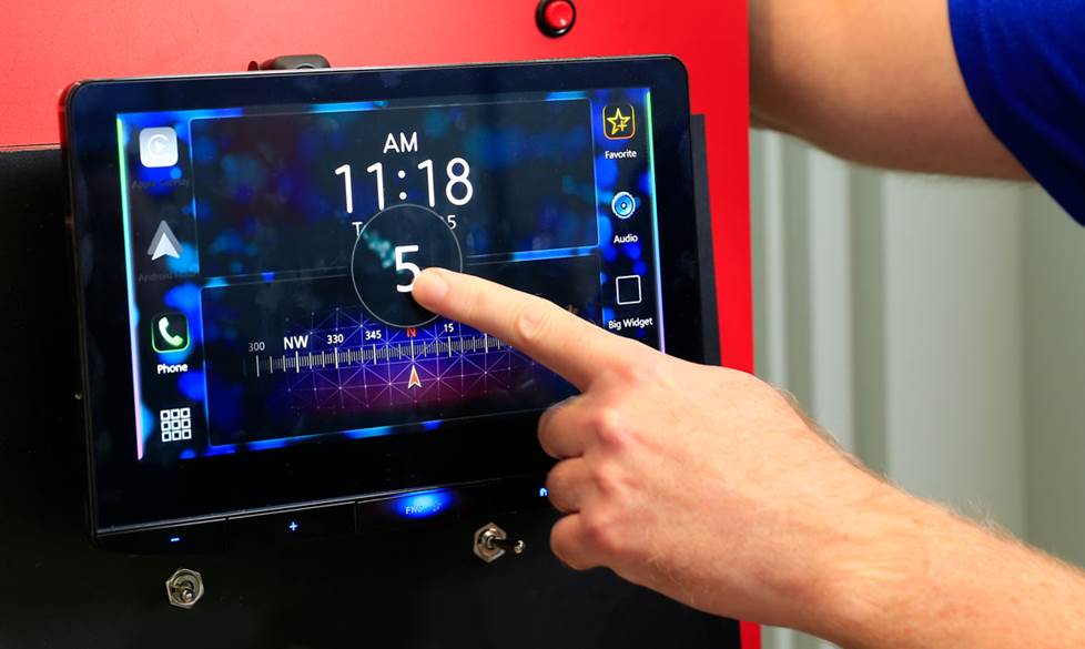 Review of the JVC KW-Z1000W floating screen stereo