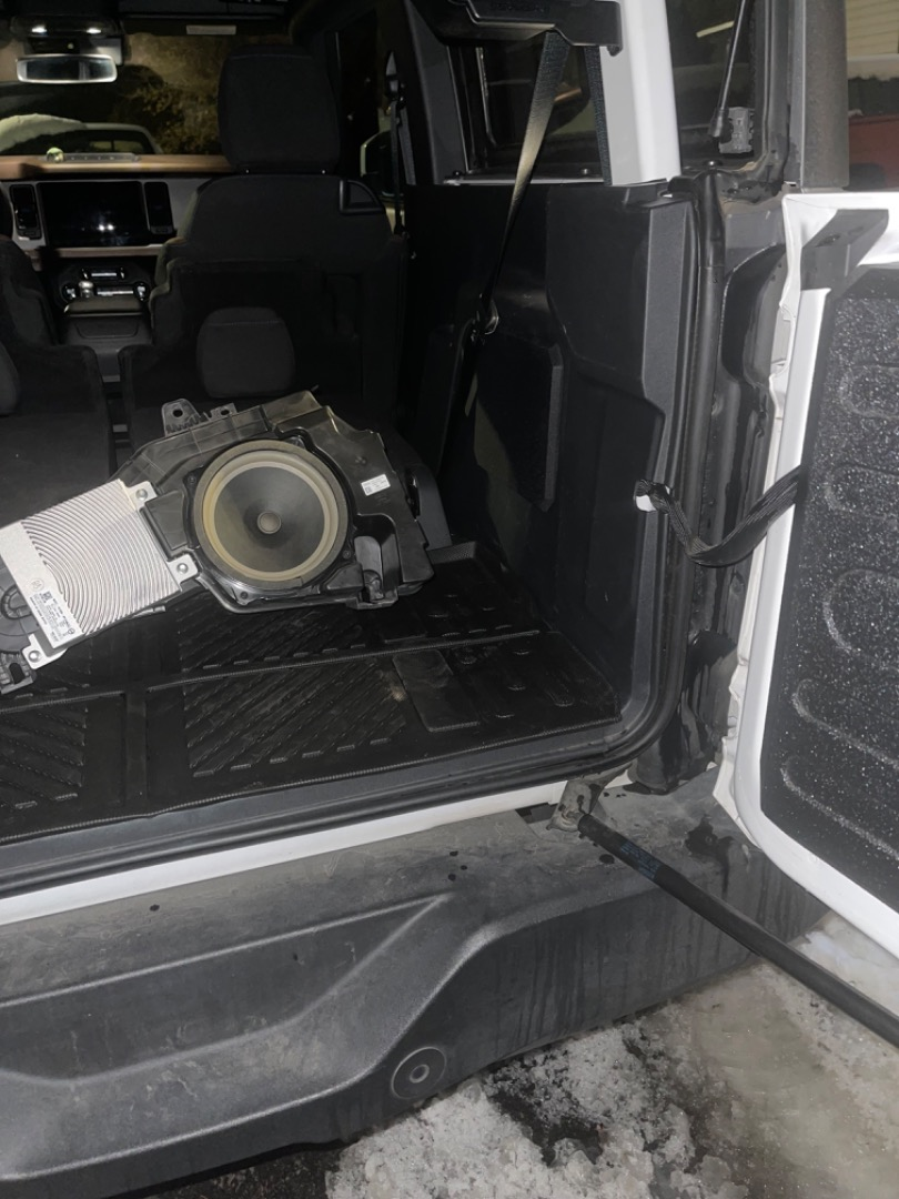 Customer Reviews: JL Audio Stealthbox® Custom-fit fiberglass enclosure ...