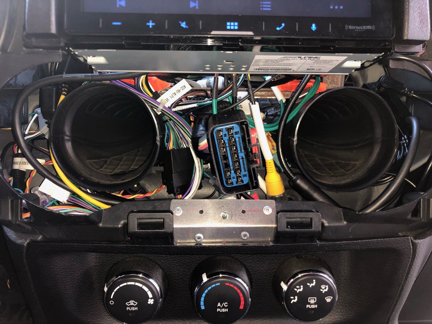 Customer Reviews: Alpine iLX-W670 Digital multimedia receiver (does not ...