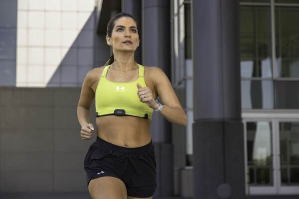 Garmin HRM-Fit Heart rate monitor — clips to sports bras at Crutchfield