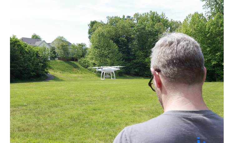 DJI Phantom 4 Quadcopter Aerial drone with 12-megapixel gimbal-mounted ...