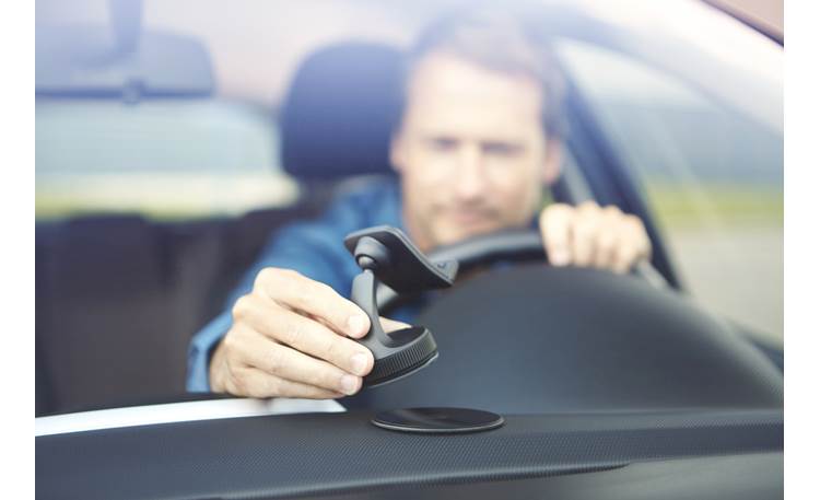 TomTom GO 600 Portable navigator with 6" display, plus free lifetime ...