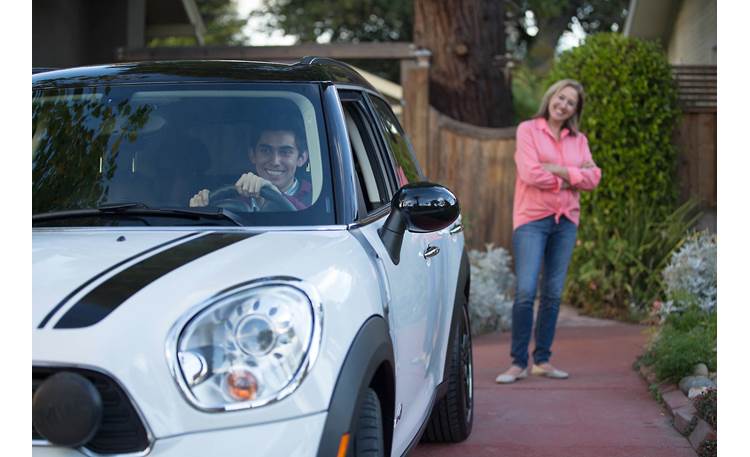 Automatic Connected Car Assistant Car monitor with real-time tracking ...