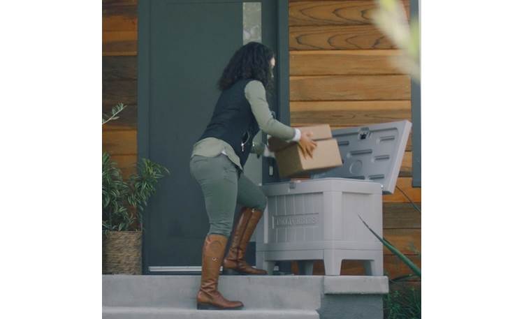 Yale Smart Delivery Box with Wi-Fi Bridge and Smart Keypad Electronic ...