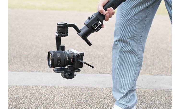 Sony SEL2070G FE 20-70mm f/4 G Ultra-wide-angle standard Sony SEL2070G FE 20-70mm f/4 G Ultra-wide-angle standard
