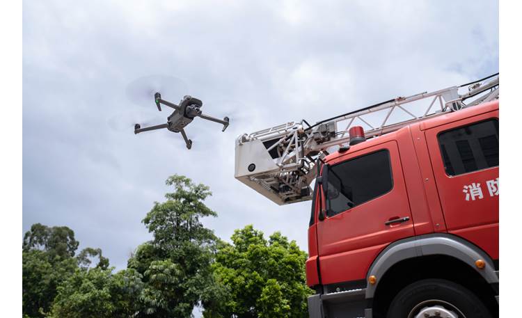 DJI Mavic 3 Thermal with 2-years Care Basic Aerial drone with gimbal-mounted thermal and 4K wide ...