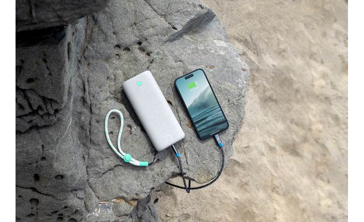 Nimble CHAMP Pro Portable Charger (Luna White) 65-watt charger with two ...