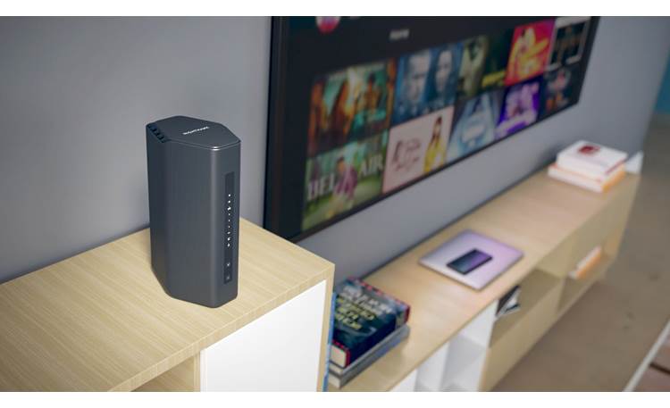 NETGEAR RS200 Nighthawk BE6500 Wi-Fi 7 dual-band router with Gigabit ...