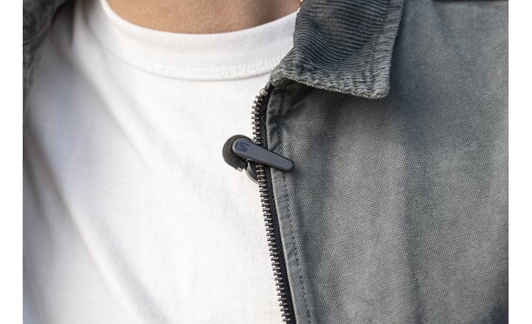 Shure MoveMic One Wireless lavalier mic/transmitter with charging case ...