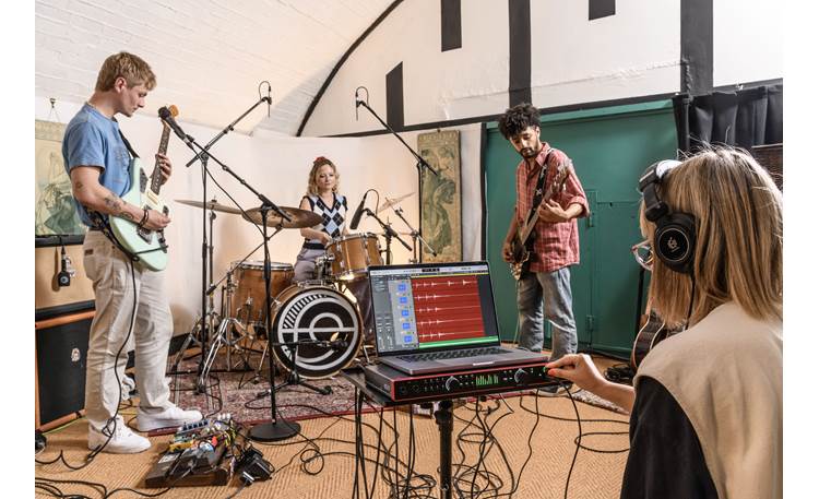 Focusrite Scarlett 18i20 (4th Generation) Rack-mountable USB 2.0 (Type ...