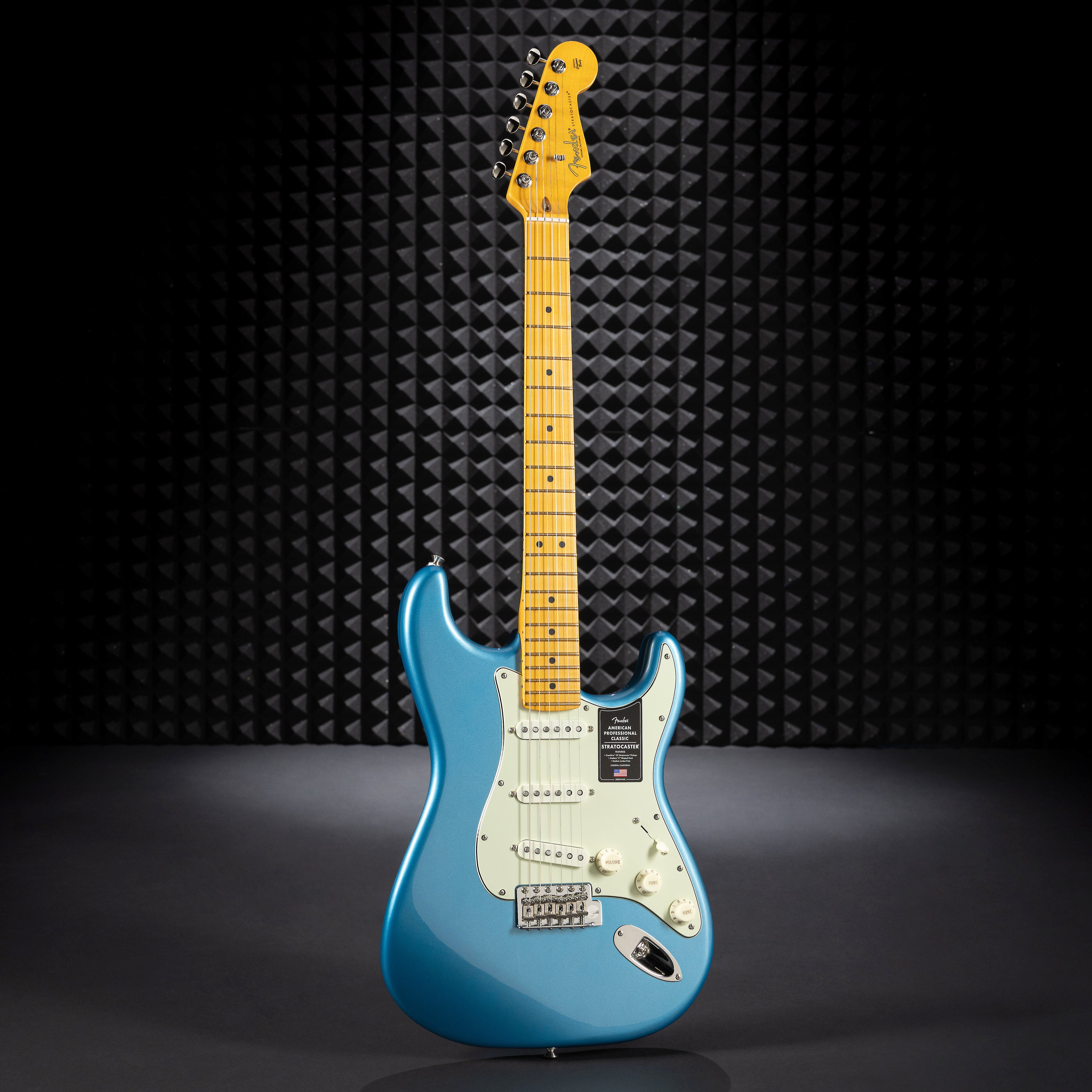 Product Videos: Fender American Professional Classic Stratocaster® (7.2 ...